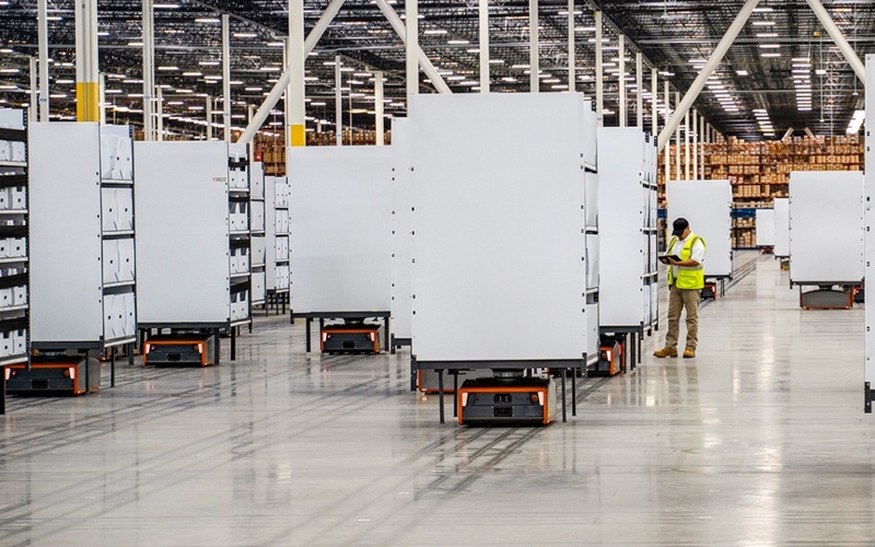 Behind the scenes, a logistics leader quietly helps brands transform ...