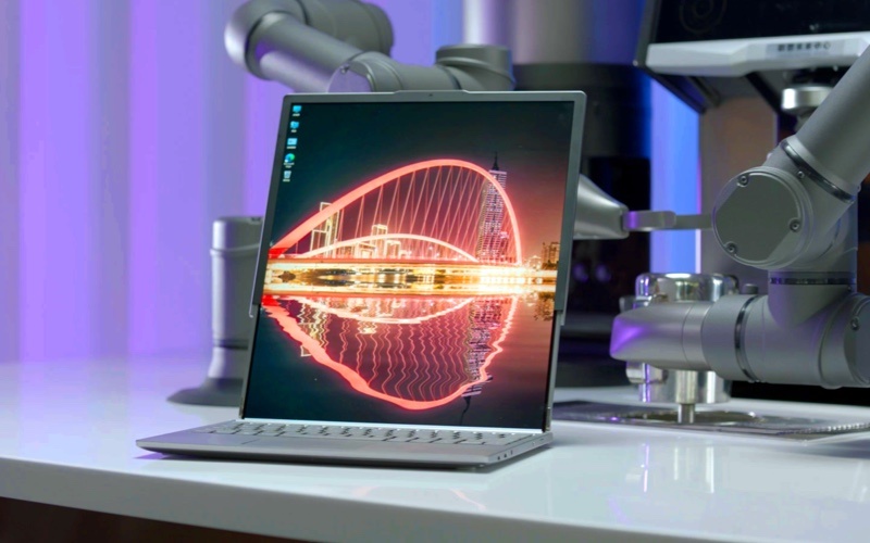 Predicting the future of shape-shifting screens, smart cities, mixed ...